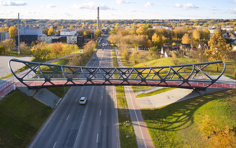 Passarelas são estruturas semelhantes à ponte e ao viaduto. Sua função ...